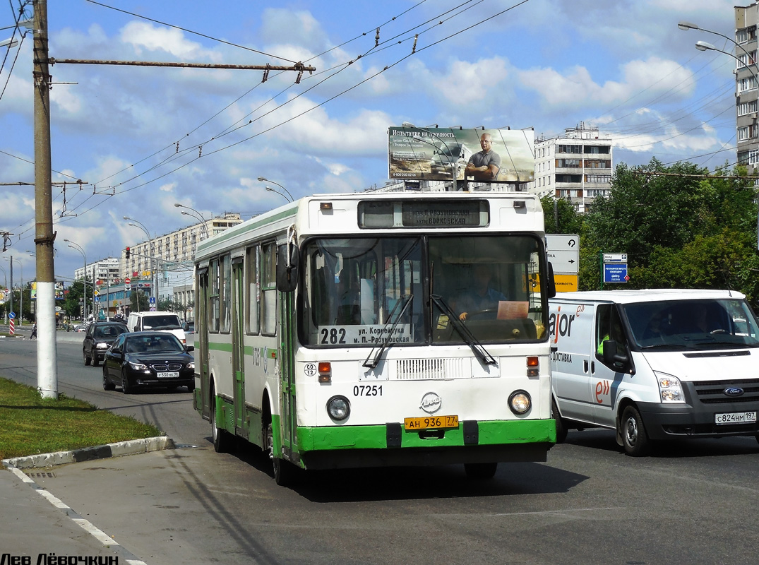 Moscow, LiAZ-5256.25 # 07251 — Photo — BUSPHOTO