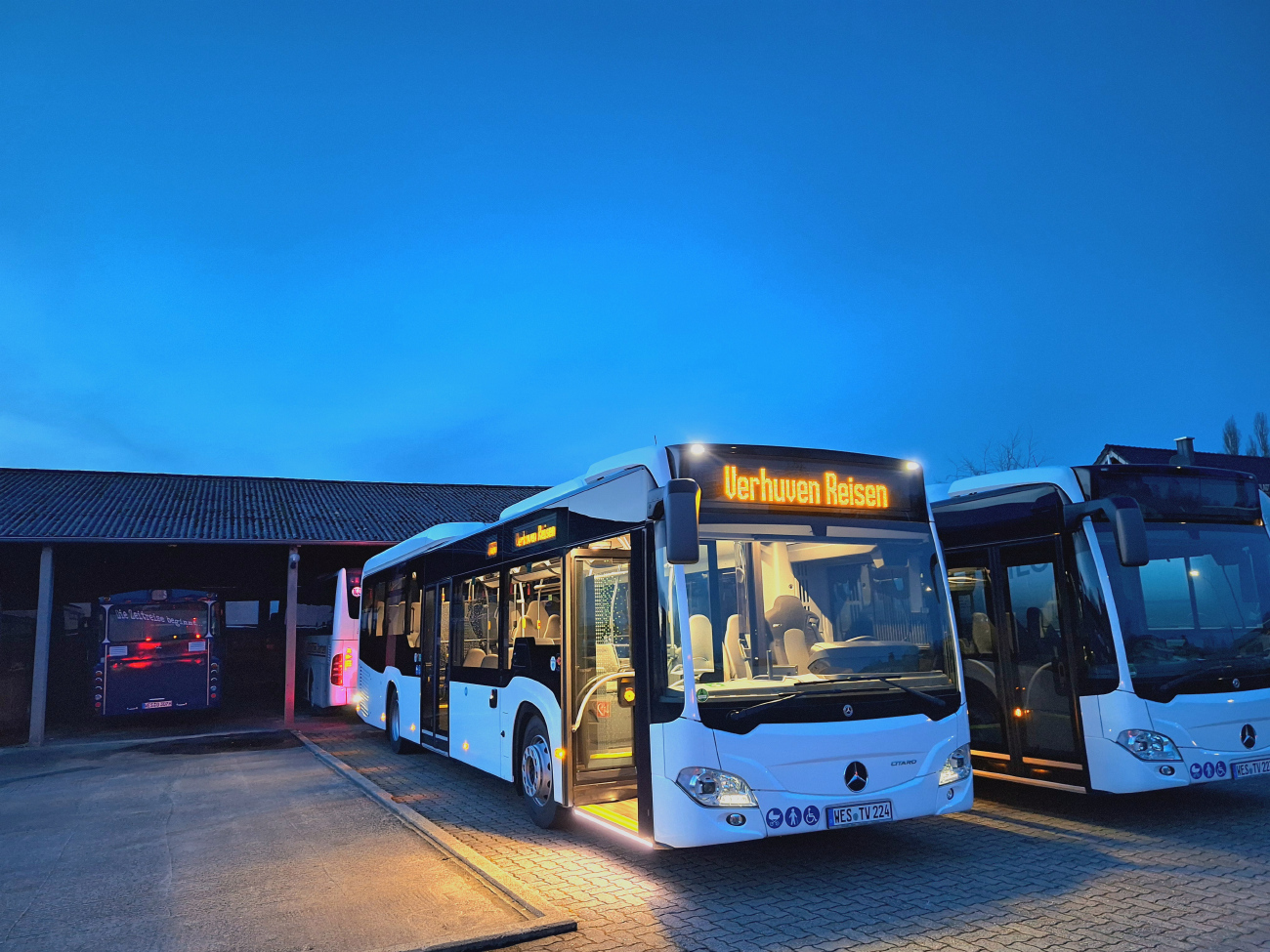 Wesel, Mercedes-Benz Citaro C2 LE Hybrid # WES-TV 224 — Photo — BUSPHOTO