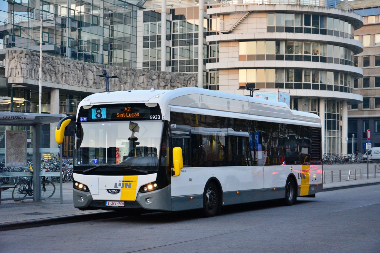 Gent, VDL Citea II SLF-120 Hybrid # 5933 — Photo — BUSPHOTO