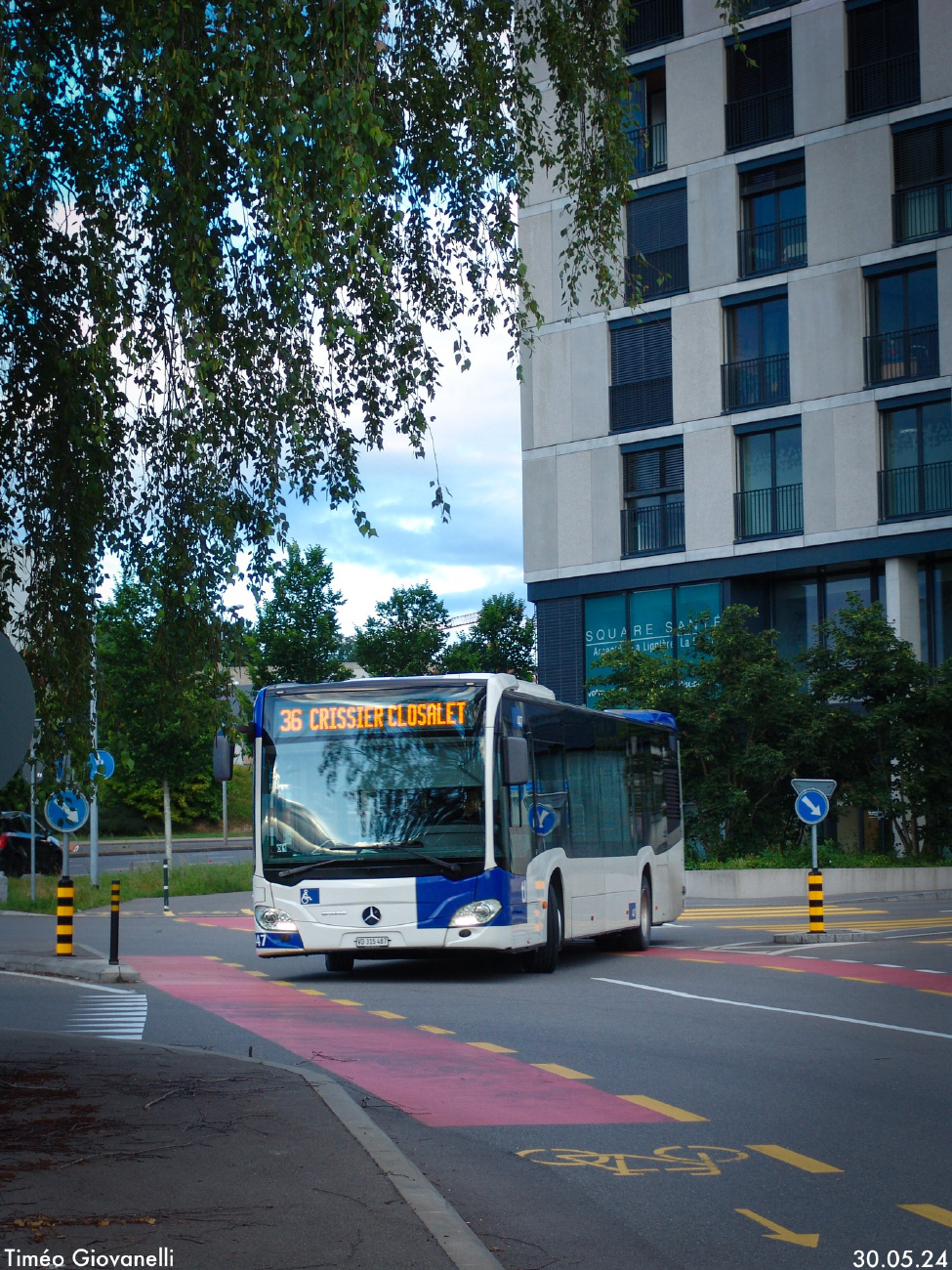 Lausanne, Mercedes-Benz Citaro C2 Hybrid # 447 — Photo — BUSPHOTO