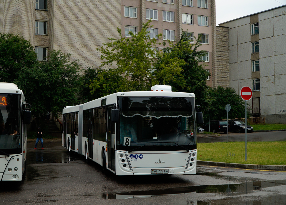 Grodna, MAZ-216.047 # 045128 — Photo — BUSPHOTO