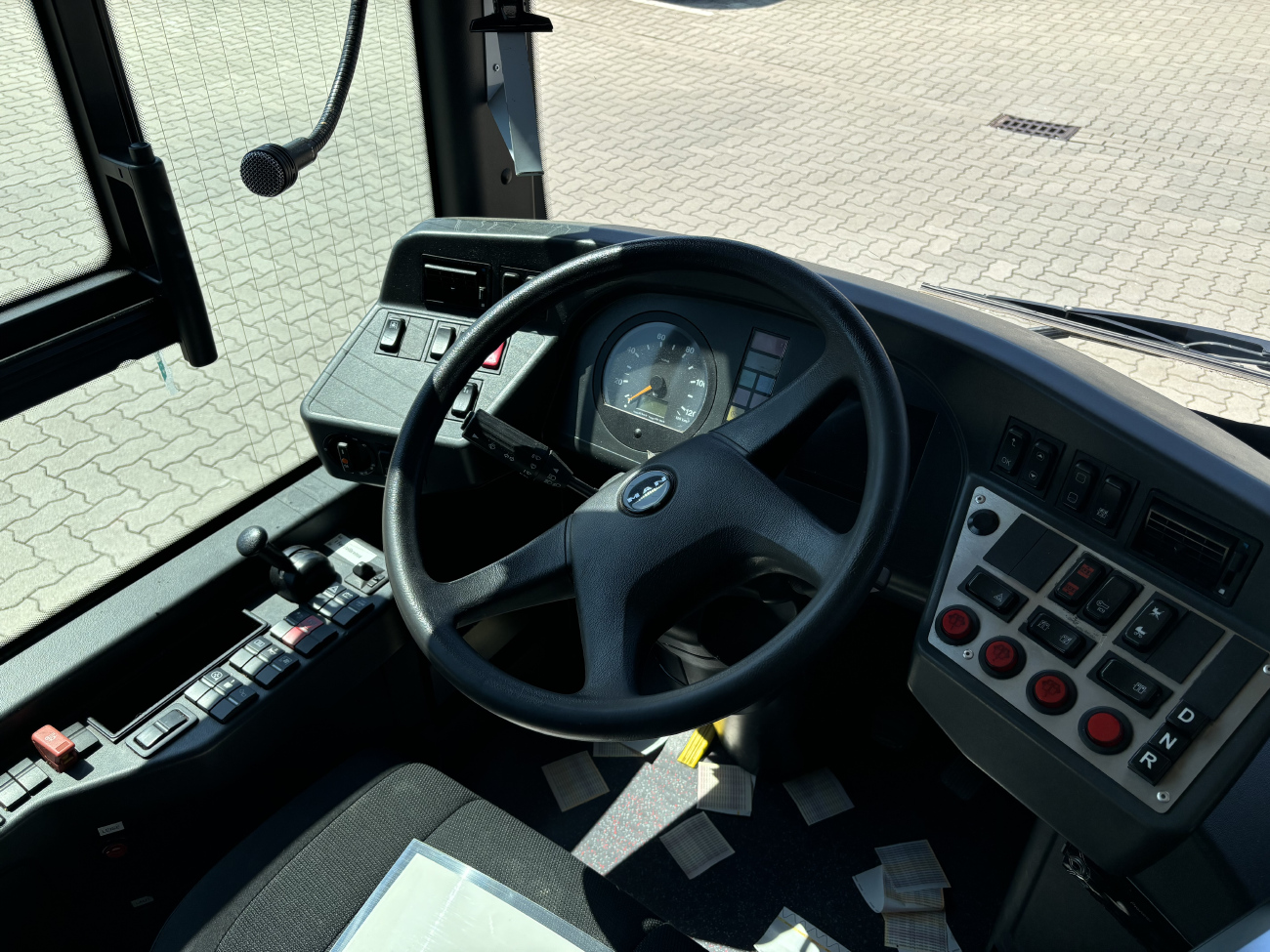 Hamburg, MAN A40 Lion's City GL NG363 # 1832 — Photo — BUSPHOTO