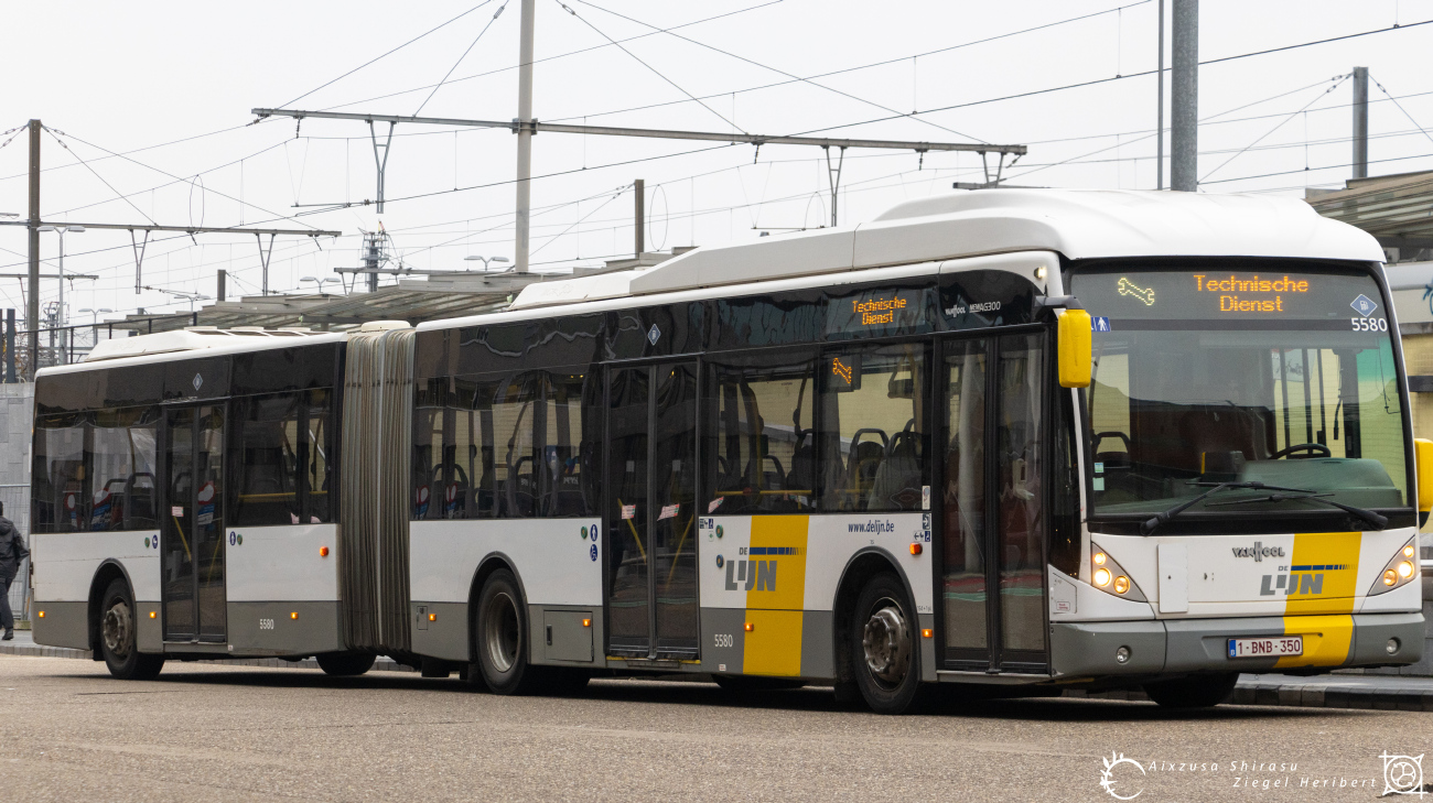 Brussels, Van Hool New AG300 # 5580 — Photo — BUSPHOTO
